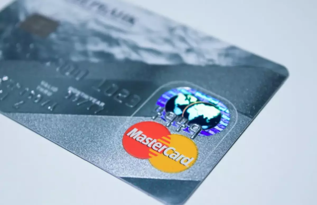 Waarom banke is minder geneig om kredietkaarte te gee 11767_0