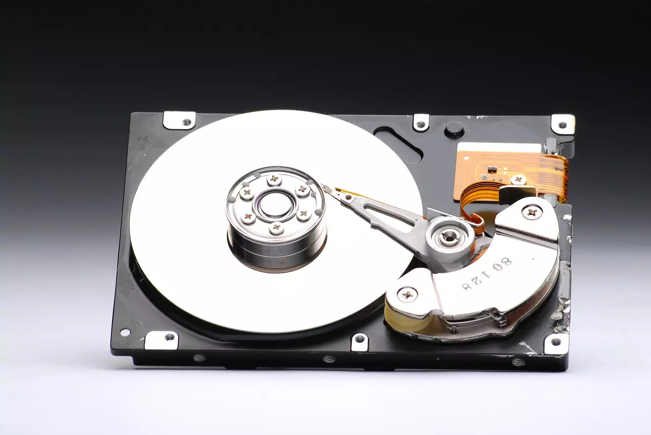 HDD ដែលមានចានម៉ាញេទិកចំនួន 10 នឹងមានសមត្ថភាព