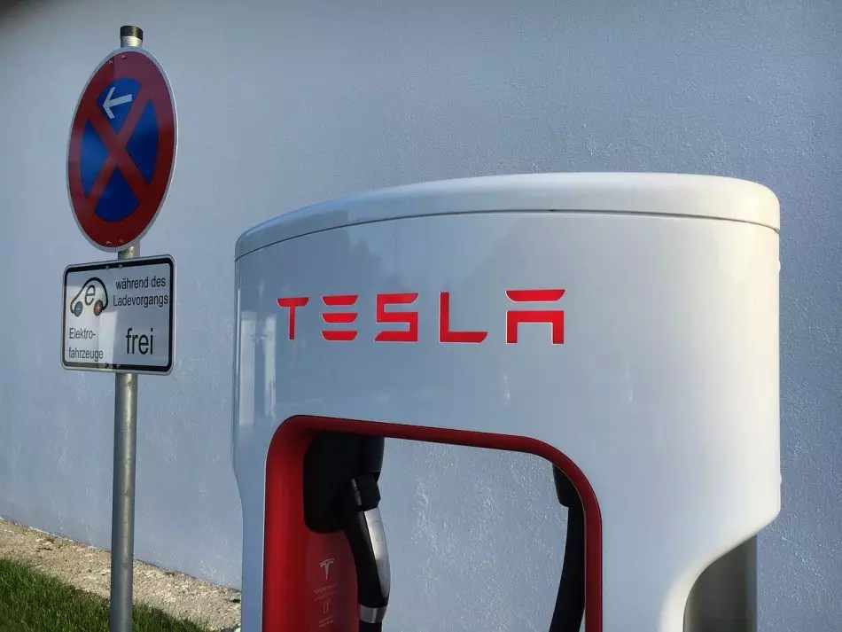 Stasjon Tesla